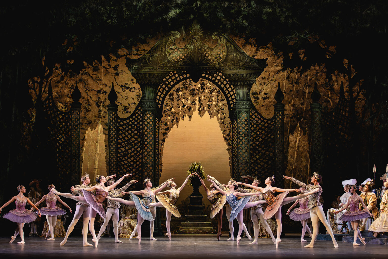 Creating moving, meaningful experiences – on stage and beyond - English ...